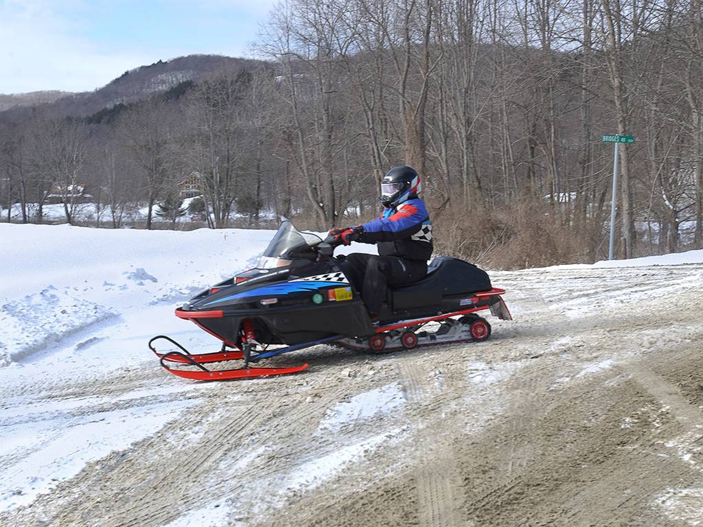 InQuinte.ca | Northumberland OPP officers patrol snowmobile trails