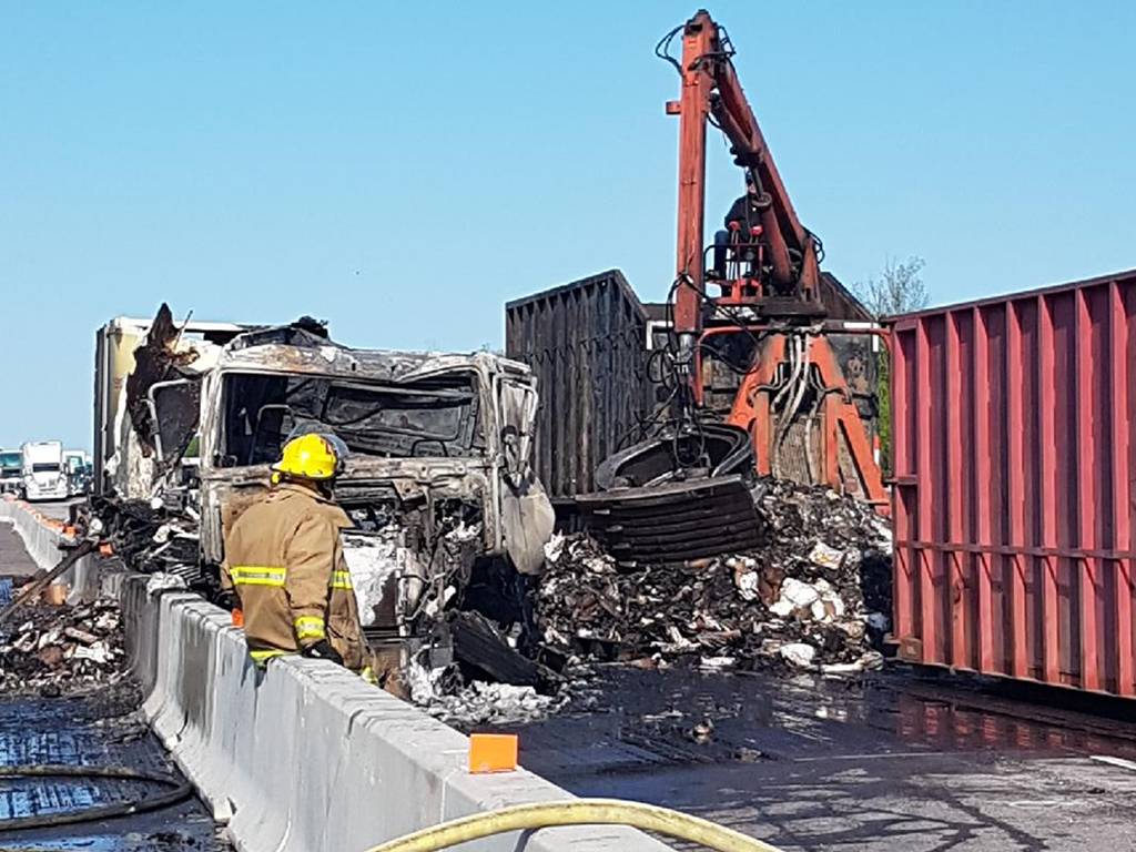 InQuinte.ca | UPDATE: Man charged in fiery 401 crash (PHOTOS)