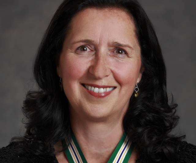 INQUINTE.CA | Former rower Tricia Smith elected new Canadian Olympic ...