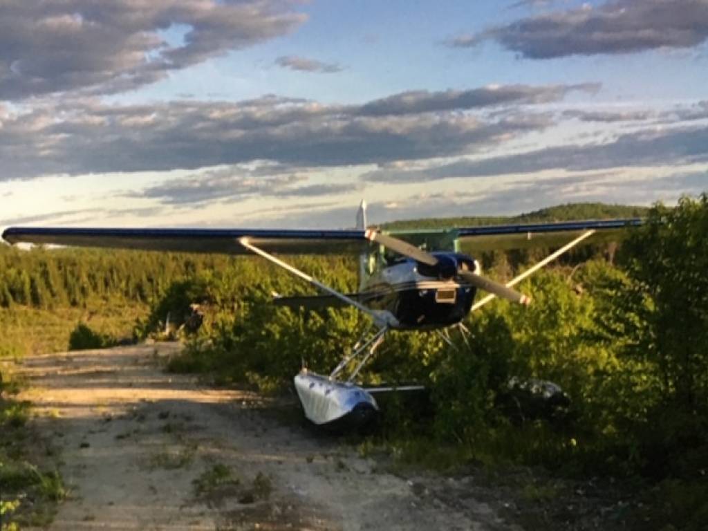 INQUINTE.CA | Search and rescue squadron members help locate stranded ...