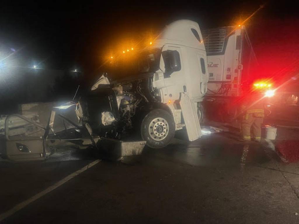 InQuinte.ca | UPDATE - Big-rig crash closes westbound 401 at Trenton