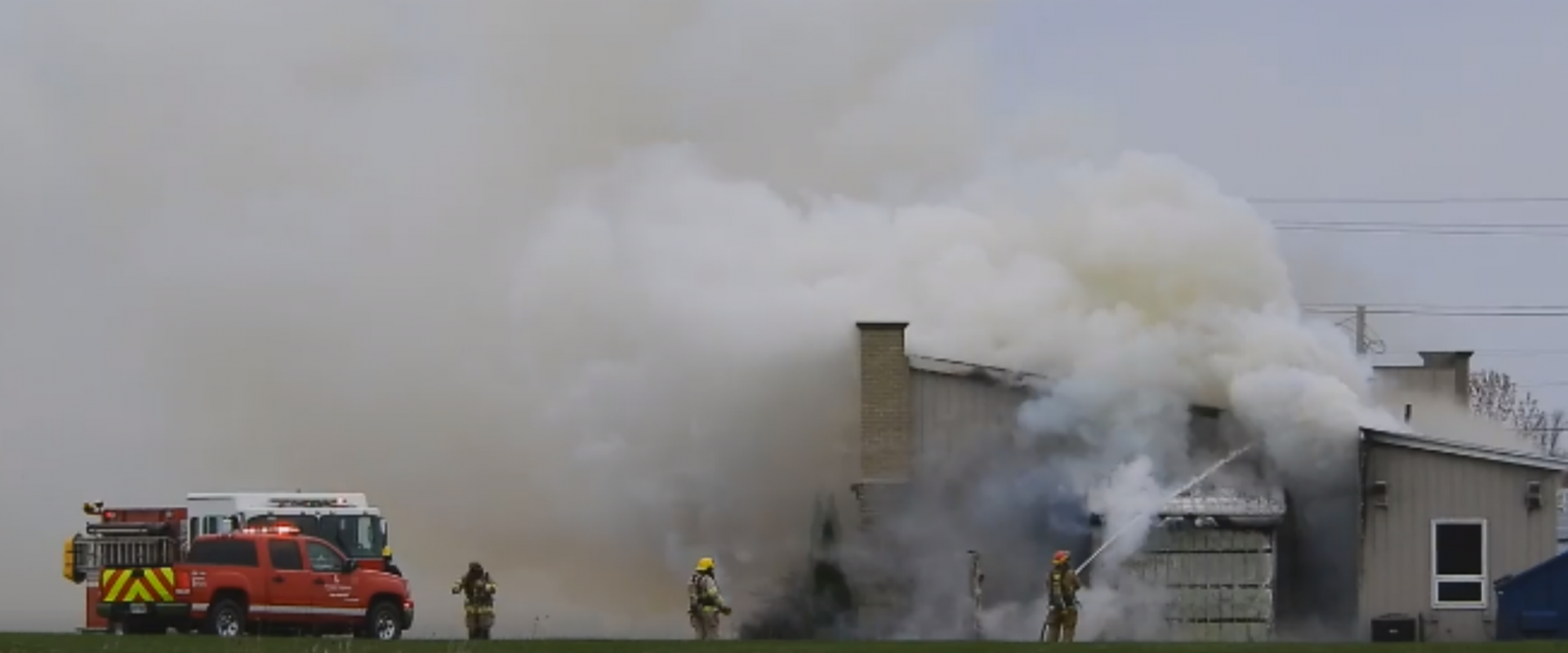 INQUINTE.CA | UPDATE: Fire rips through Napanee business causing $500K ...