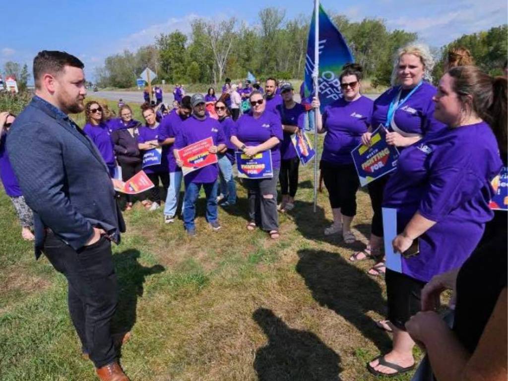 InQuinte.ca | Rally outside of Bay of Quinte MPP Allsopp’s office calls ...