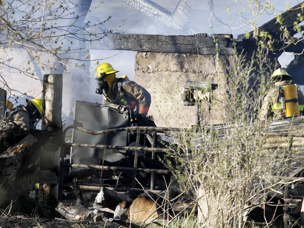 INQUINTE.CA | Foxboro Stirling Road Barn Fire