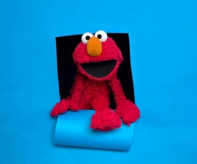 INQUINTE.CA | Viral video imagines Elmo getting fired over PBS budget cuts
