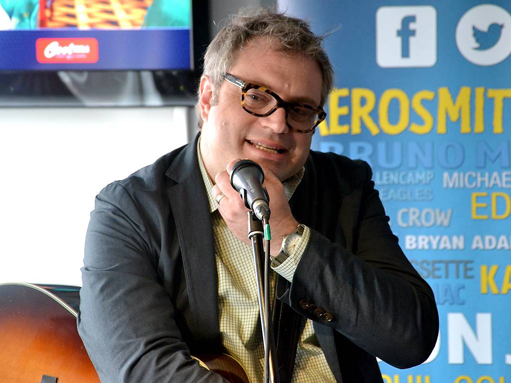 INQUINTE.CA | The many faces of Steven Page