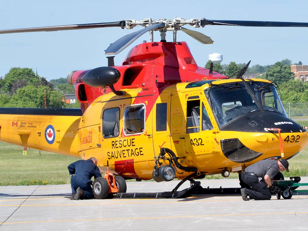 INQUINTE.CA | CFB Trenton personnel rescue downed aircraft pilot
